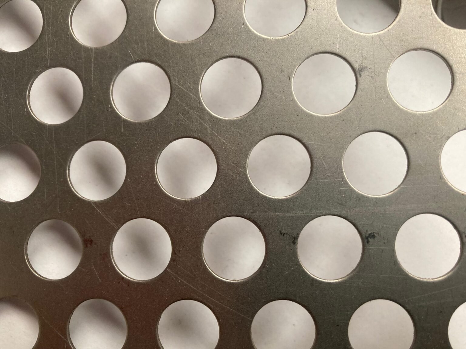 Lámina perforada – dena manufactura